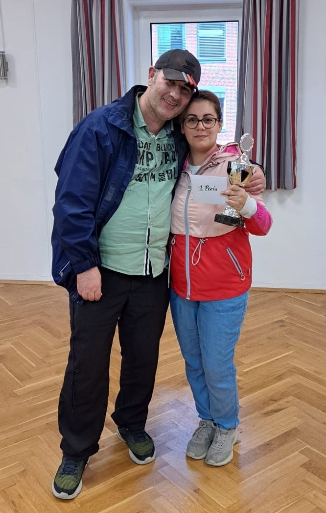 Portrait Azadeh Lotfifar - Hamburger Schachklub von 1830 e.V.